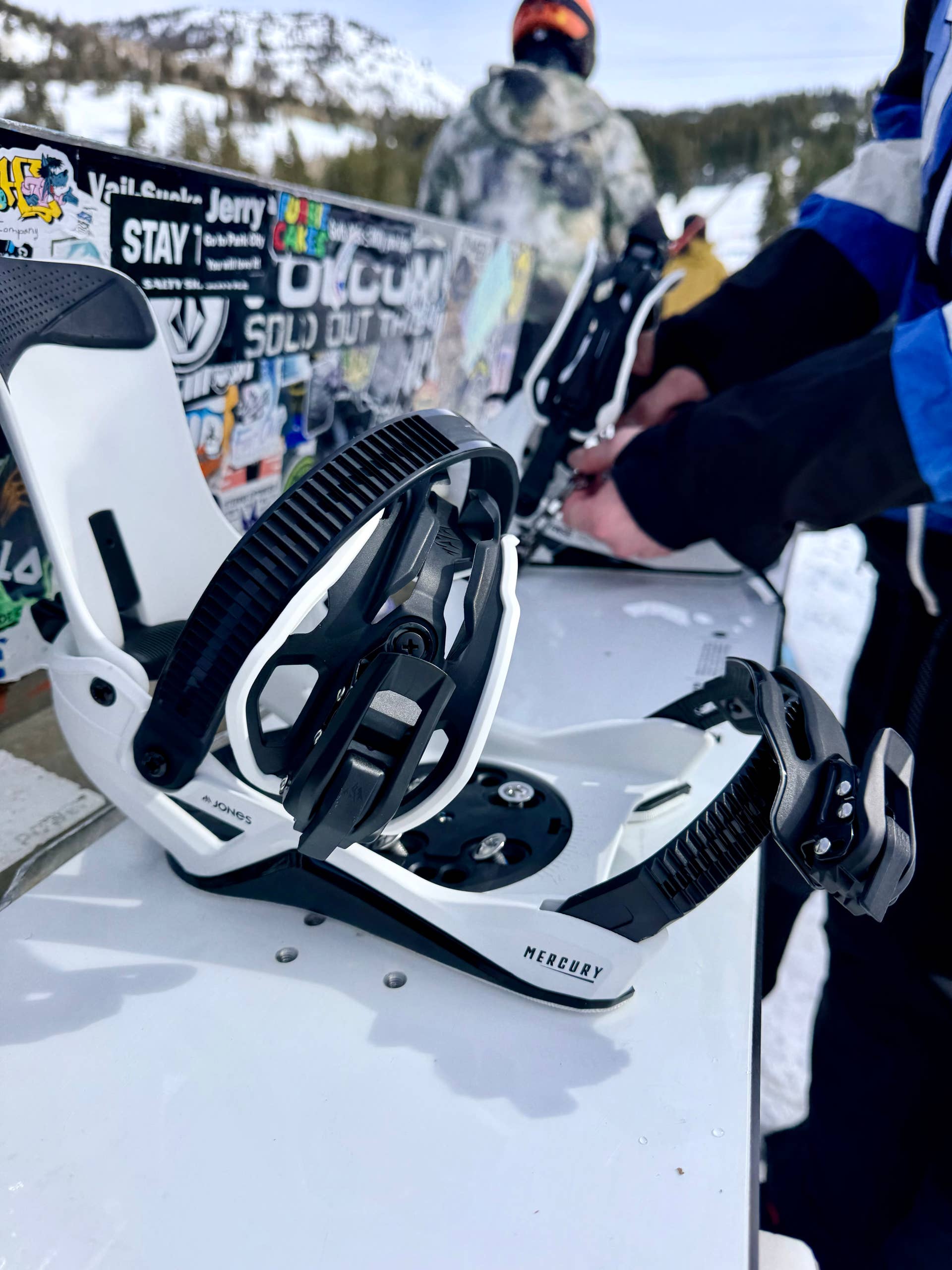 Jones FASE Mercury Binding Review - Snowboarder