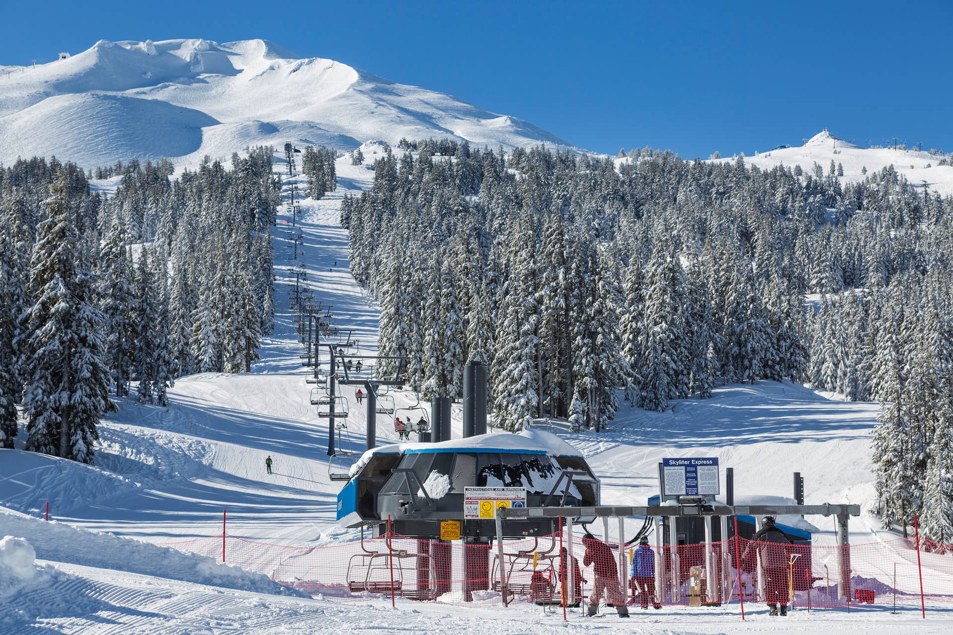 Sale of Oregon's Largest Ski Resort Paused "Indefinitely" - Snowboarder