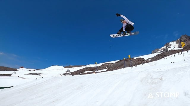 Master the Art of Backside 360: Expert Tips and Techniques - Snowboarder
