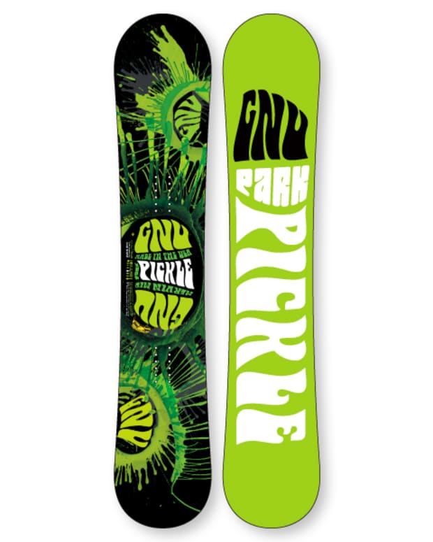 GNU B-Street Woman's Snowboard - Snowboarder