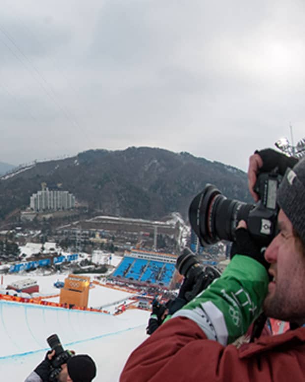 Shaun White Crash Video—62 Stitches Needed After Fall in New Zealand