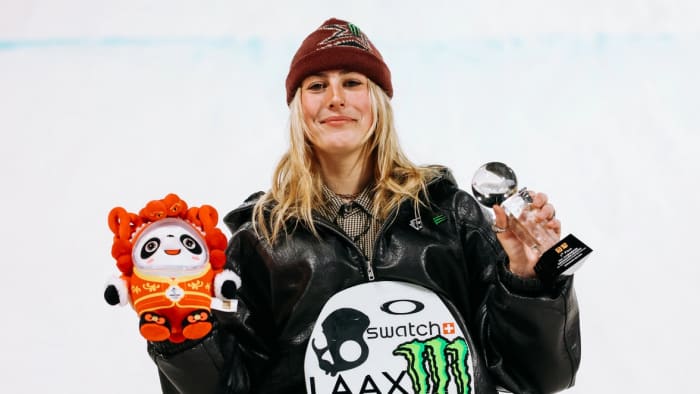 Mia Brooks and Taiga Hasegawa Win 2025 FIS Park and Pipe Title