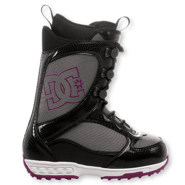 DC Snowboard Boots 2011