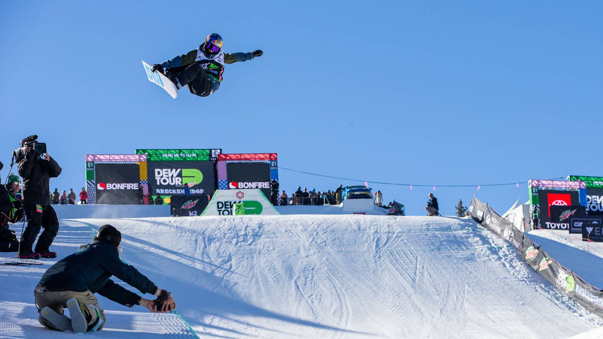 Toyota Women's Snowboard Modified Superpipe Final—Winter Dew Tour ...