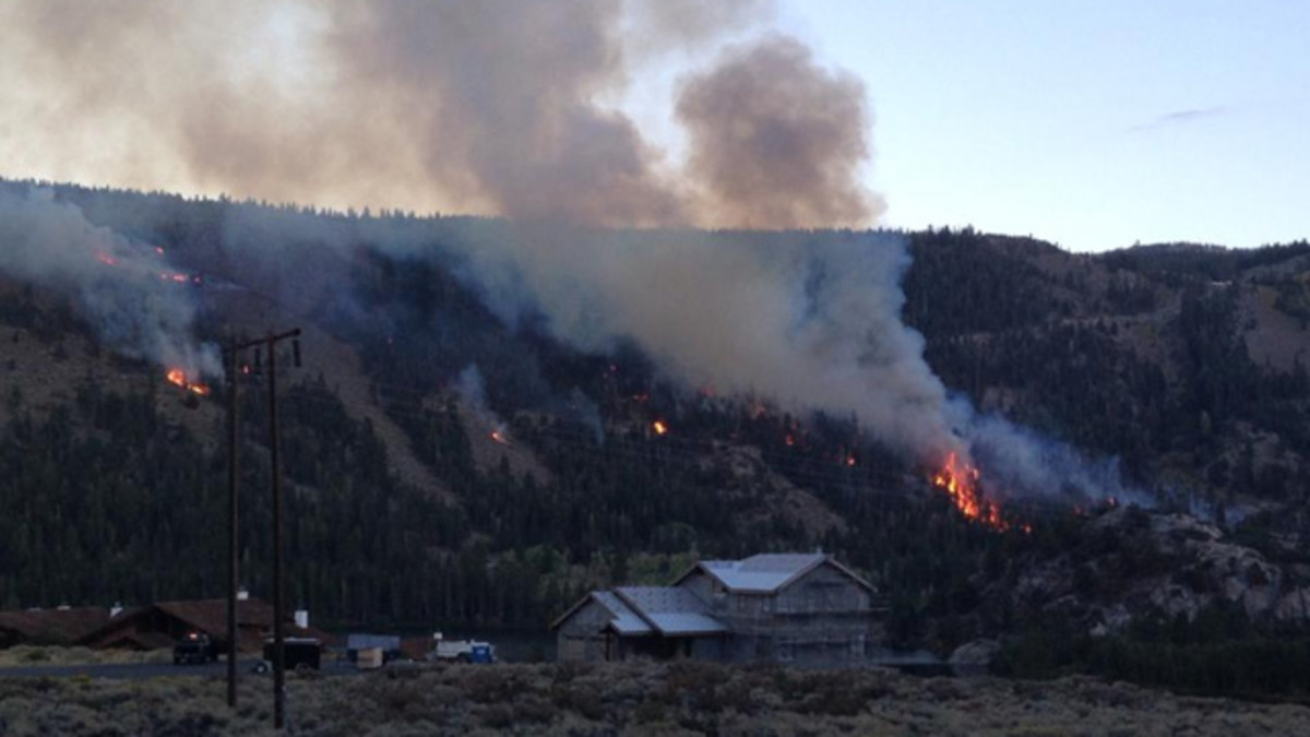 June Mountain fire threatens iconic resort
