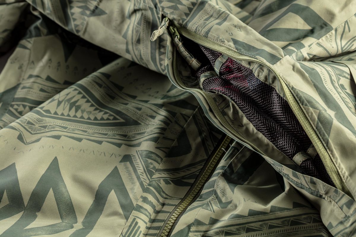 Roxy Glade Jacket: Snowboarding Gear Lookbooks 2018 - 2019