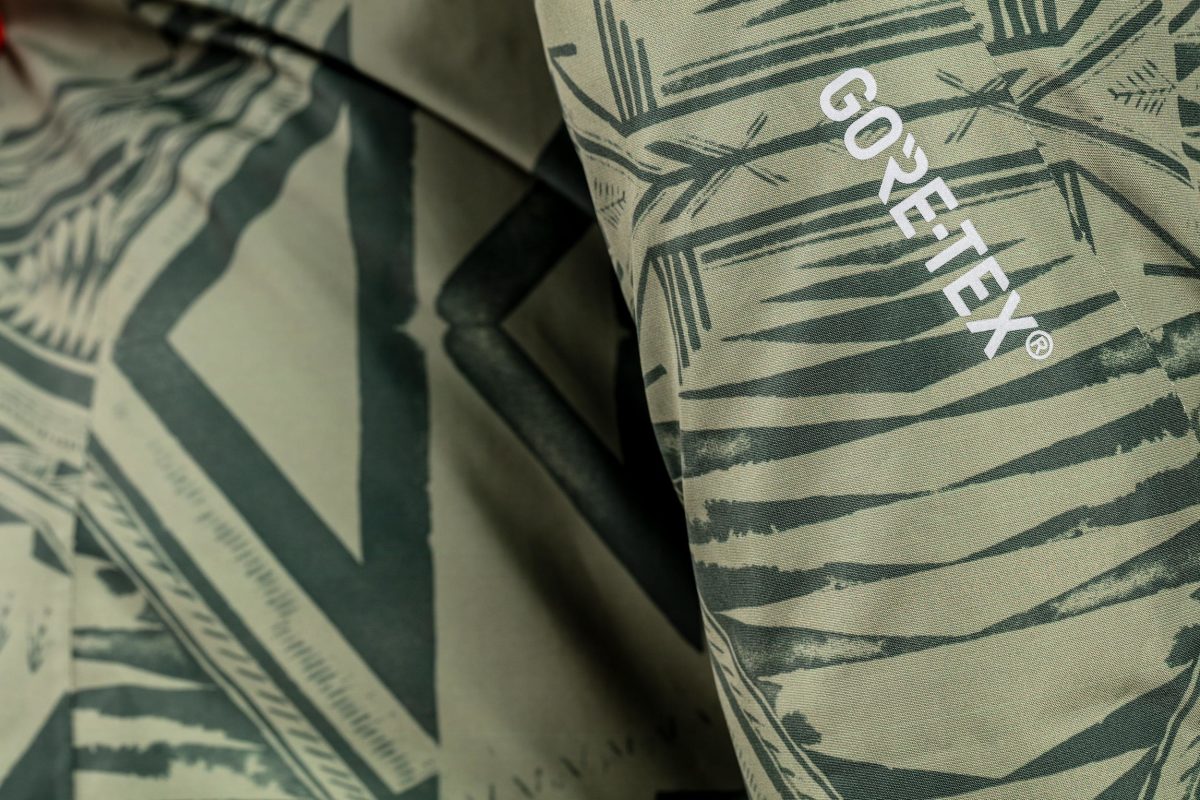 Roxy Glade Jacket: Snowboarding Gear Lookbooks 2018 - 2019