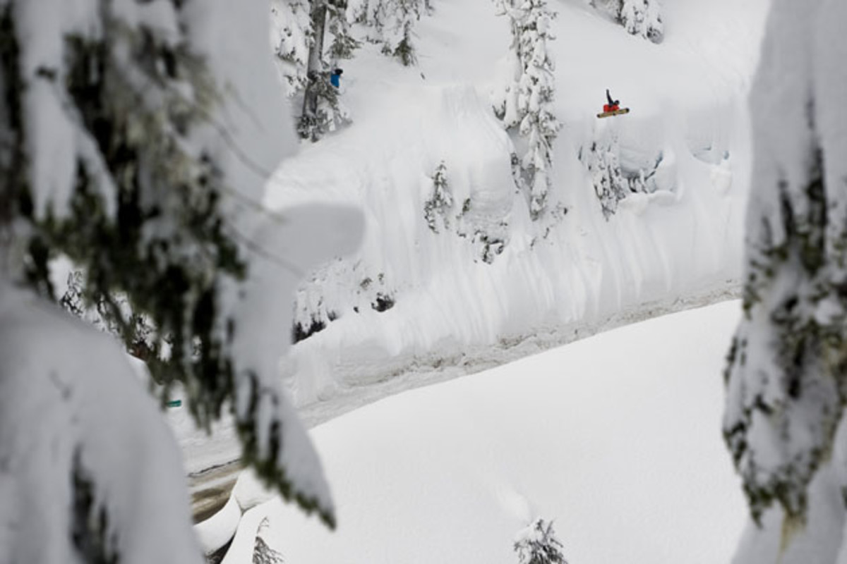 White Noise: Lucas Debari