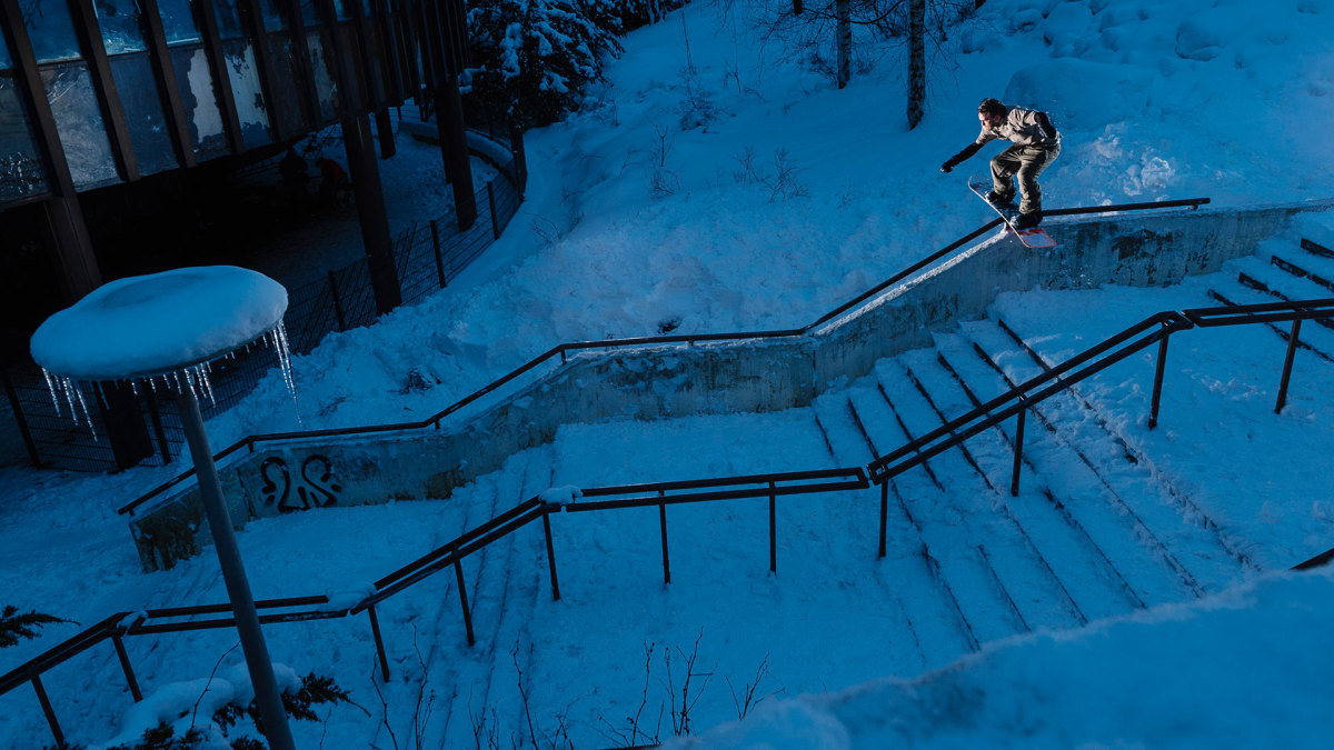 Urban Snowboarding Wallpaper