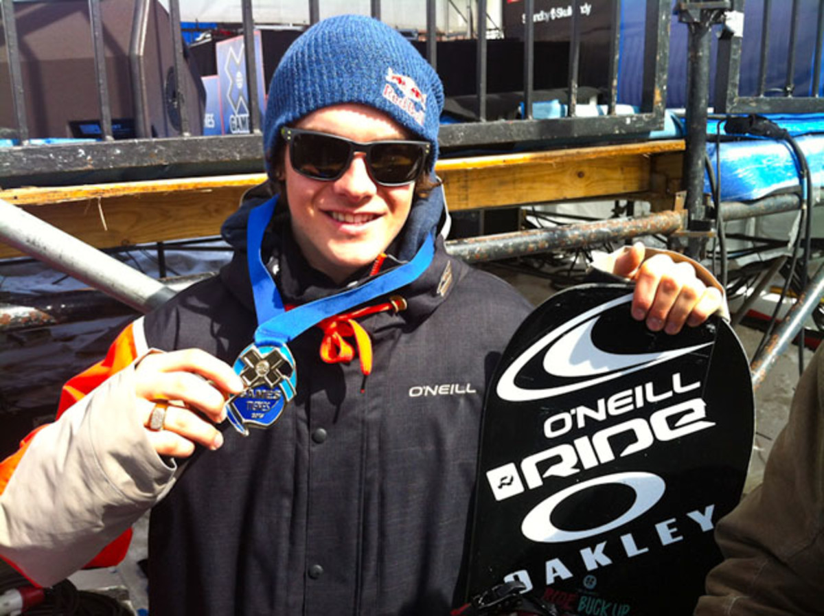 SEB TOOTS STRIKES X-GAMES GOLD - Snowboarder