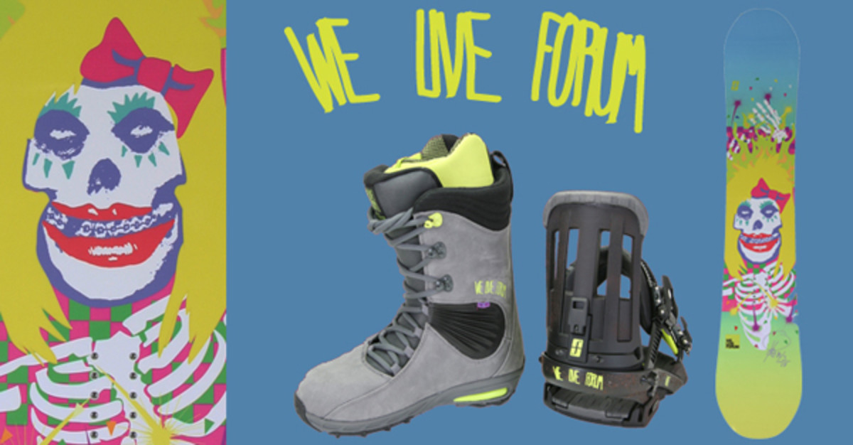 Limited Edition We Live Forum Set-Up