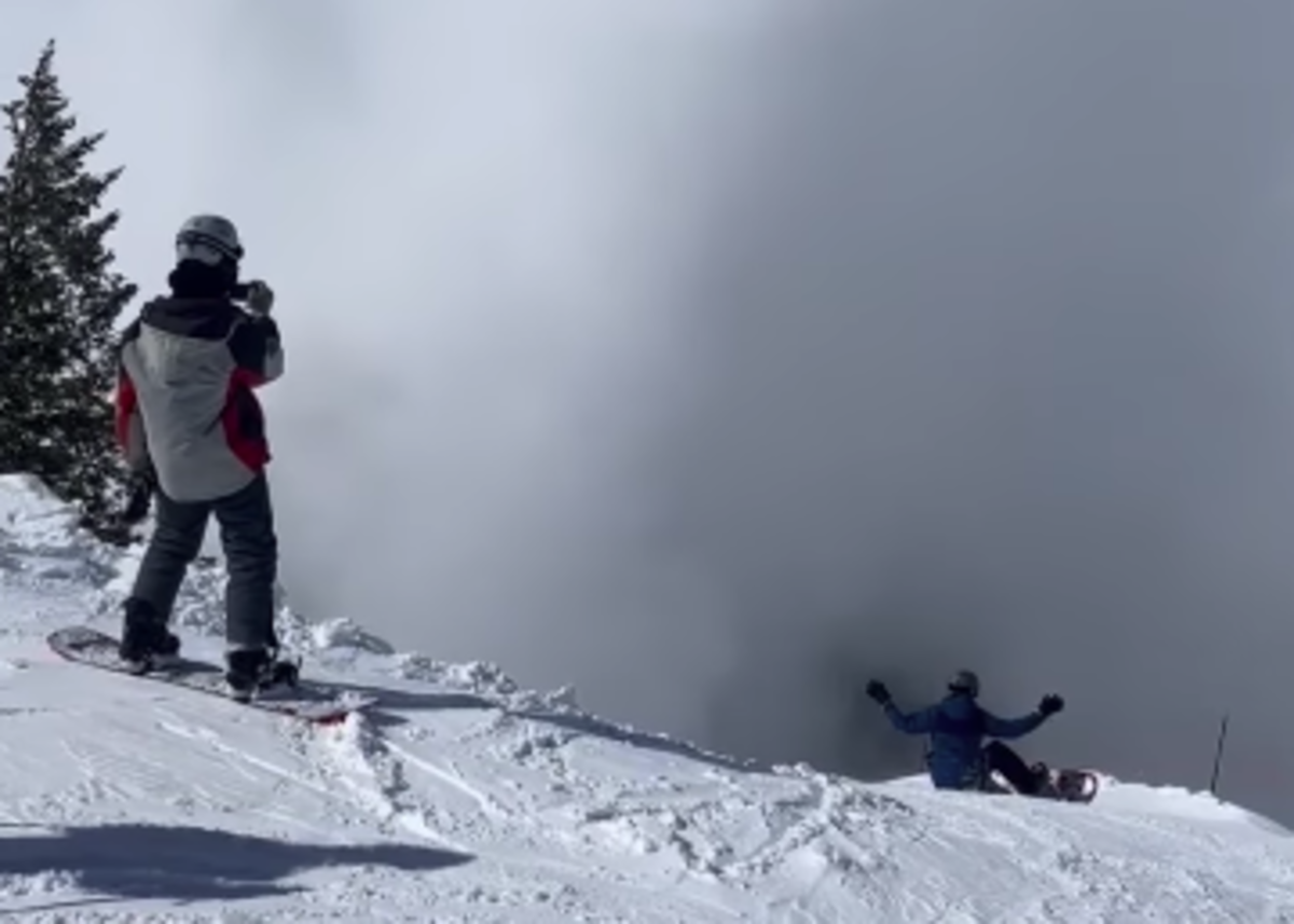 "No Way I'm Standing There": Skiers Capture Incredible-But-Scary ...