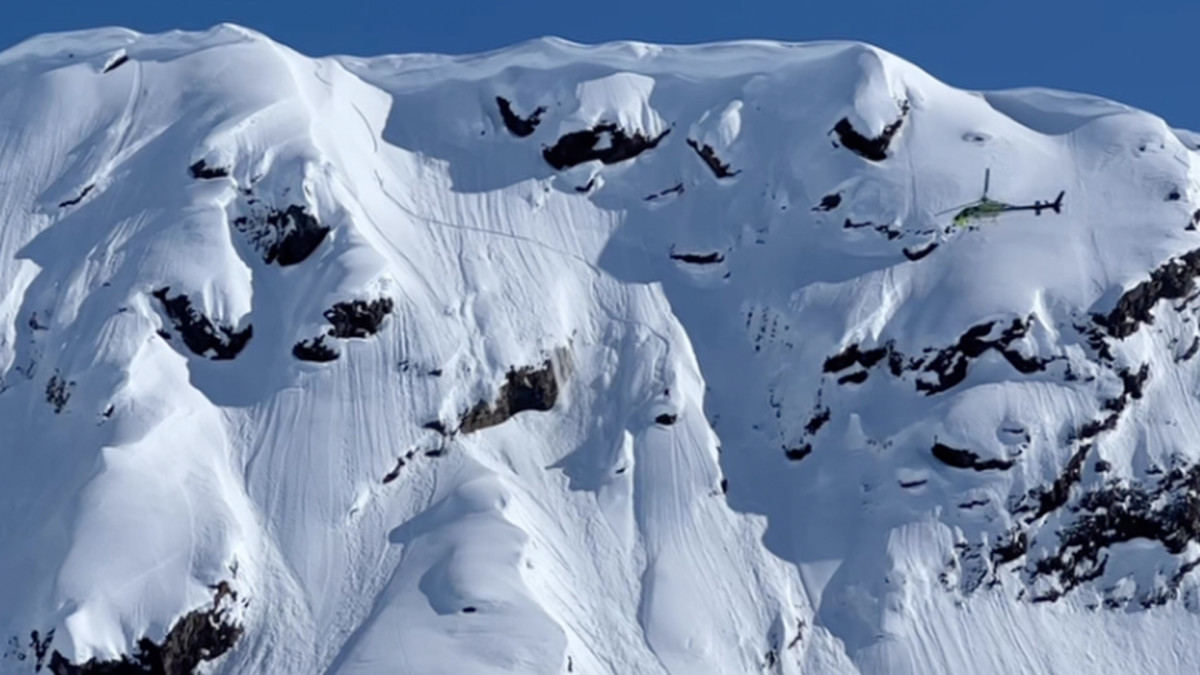 Look: Pro Snowboarder Crushes His First Descent In Alaska
