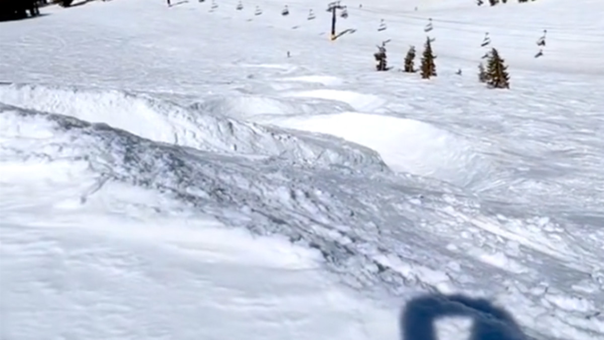 Look: Snowboarder Speeds Down Never-Ending Snake Run on Mountain