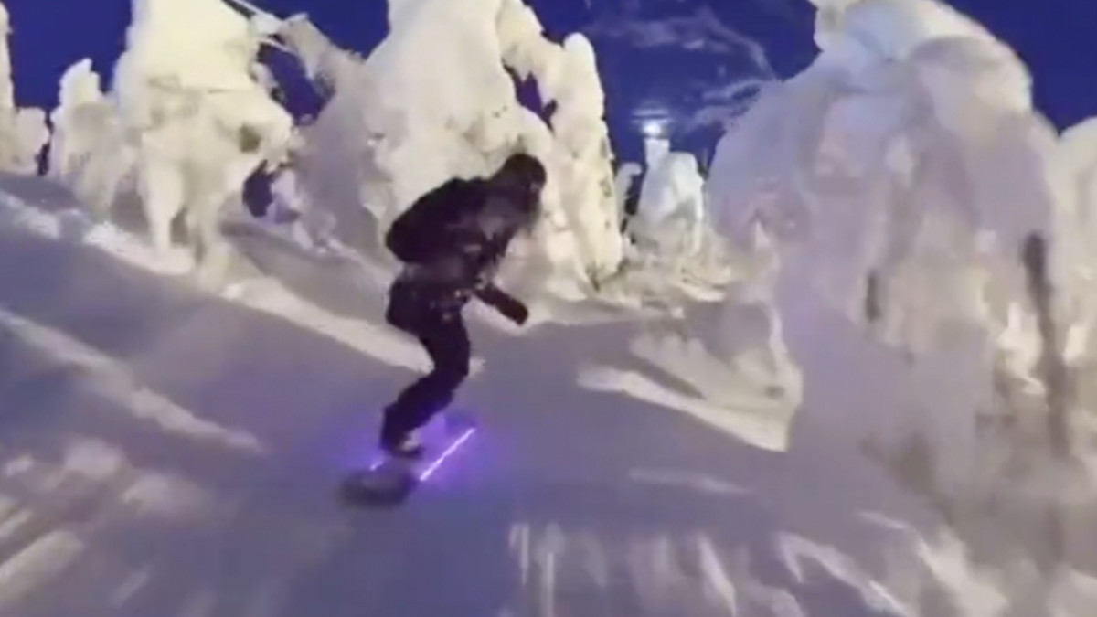 Watch: Snowboarder Lights Up Trail With Glowing Board