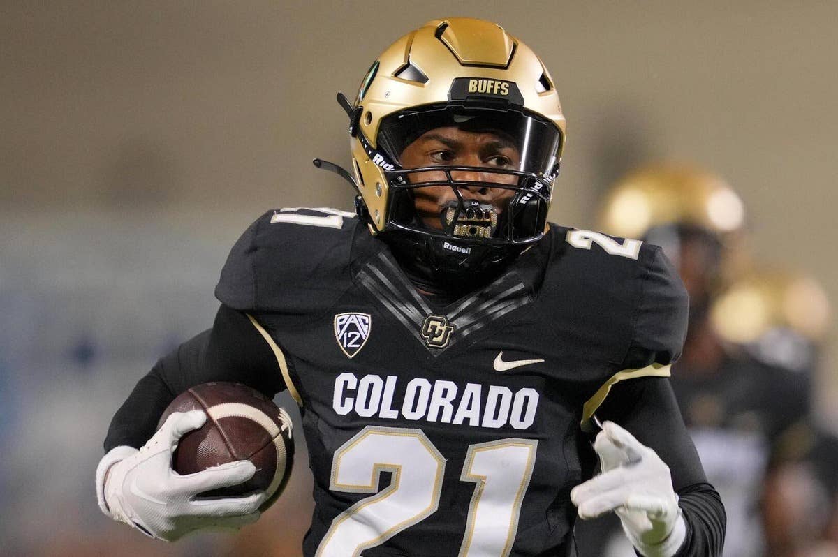 College Football Star Shilo Sanders Takes Inspiration From Zeb Powell ...