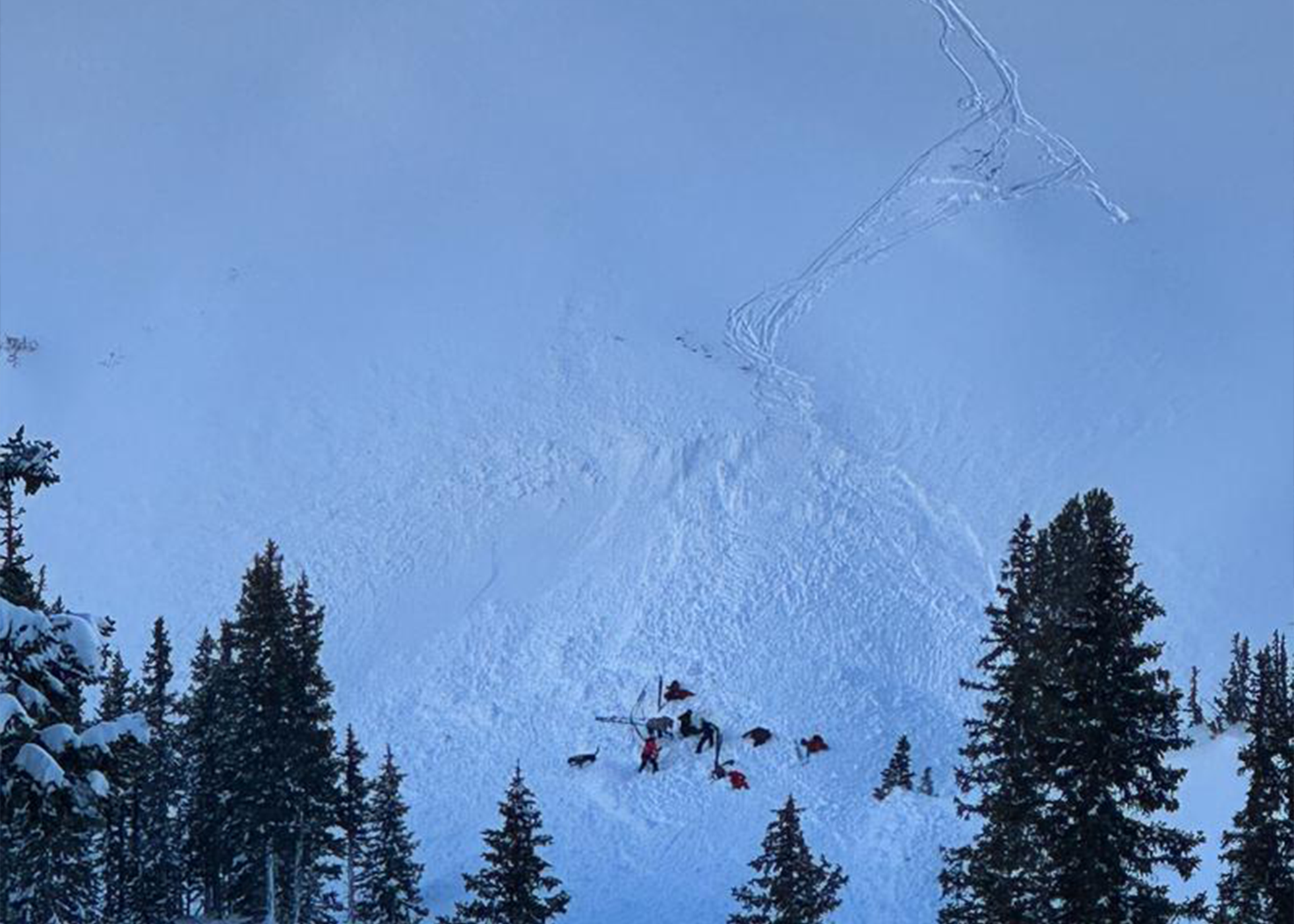 Avalanches Claim Two Lives in Utah - Snowboarder