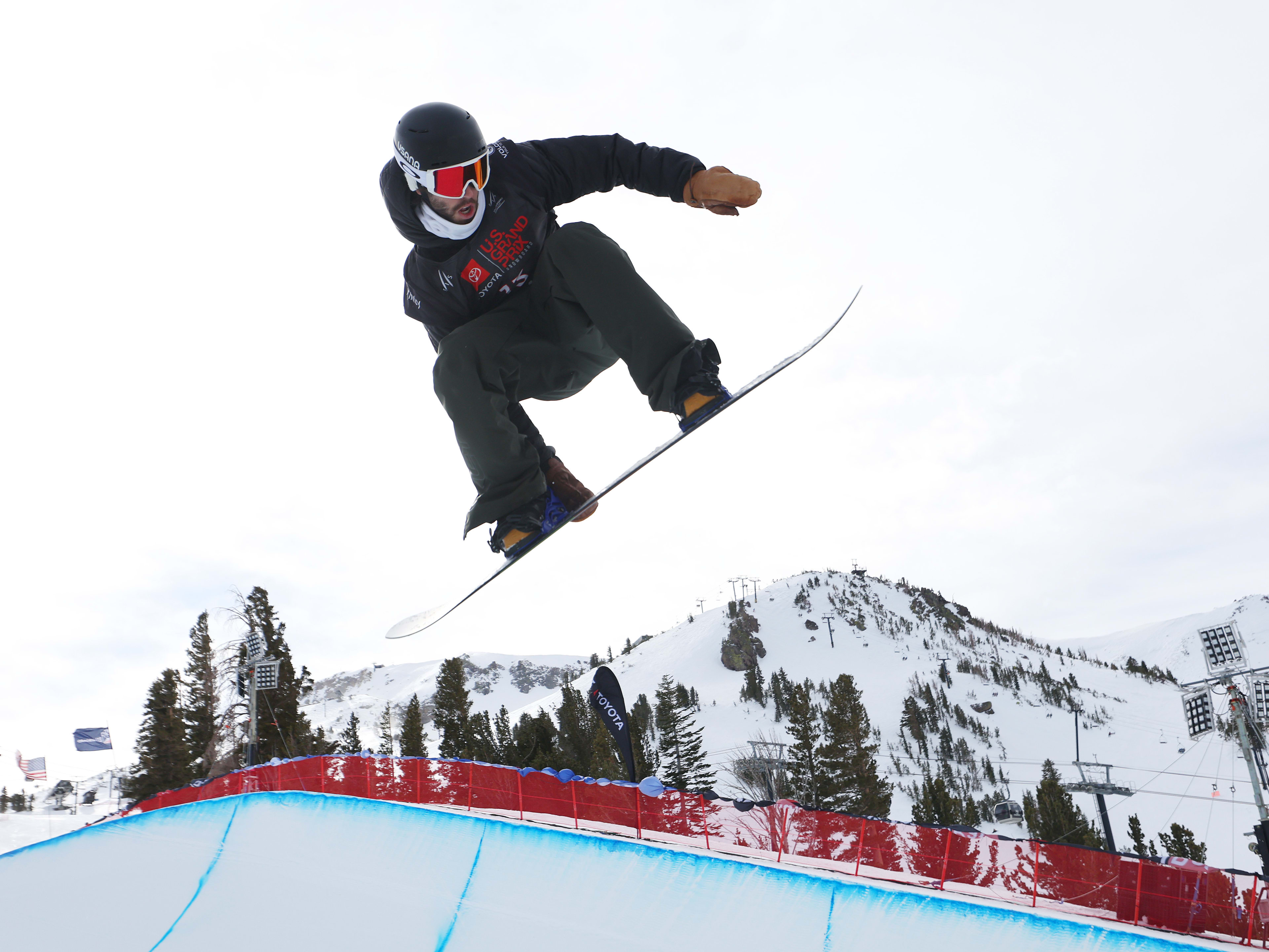Snowboarders: Rider Profiles, Stories & Standout Moments - Snowboarder