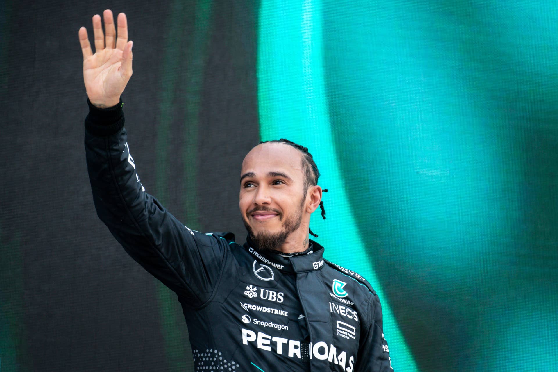 F1 Driver Lewis Hamilton Went Heli Snowboarding with Shaun White ...